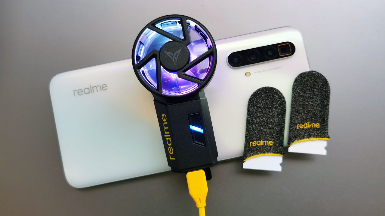 realme Launches Gaming Kit with Cooling Back Clip and Finger Sleeves ...