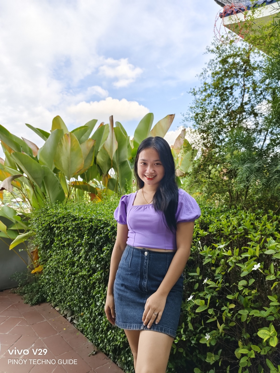 vivo V29 5G REVIEW: Impressive Display and Multi–color Aura Light for ...