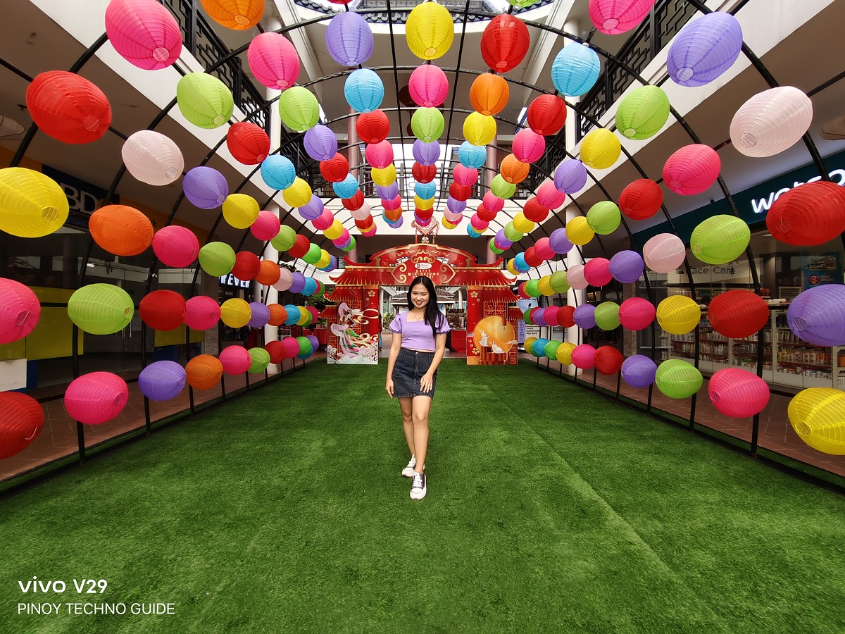 vivo V29 5G REVIEW: Impressive Display and Multi–color Aura Light for ...