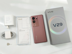 vivo V29 5G REVIEW: Impressive Display and Multi–color Aura Light for ...